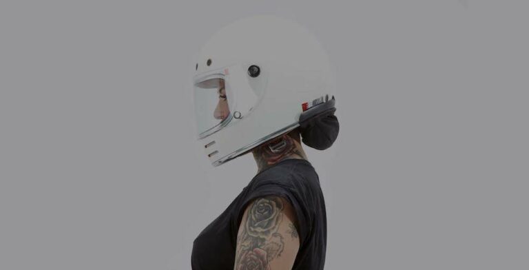 How to Wear a Helmet with Long Hair (Proven Tips & Tricks) » SuperBike ...