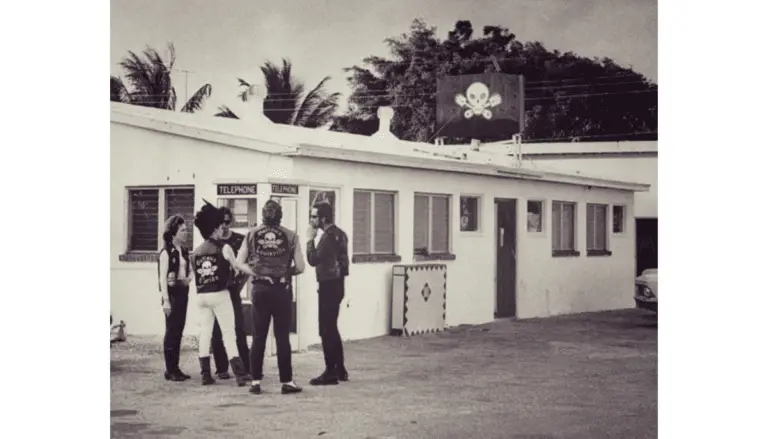 The Outlaws Motorcycle Club (1percenter MC) » SuperBike Newbie